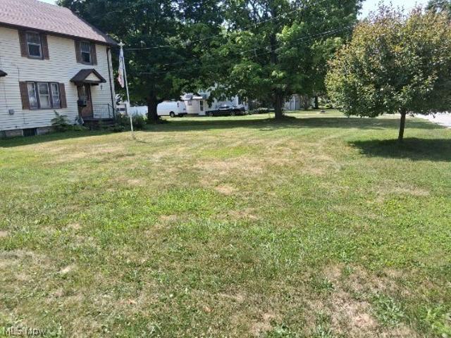 90 Overlook Rd, Painesville, OH 44077