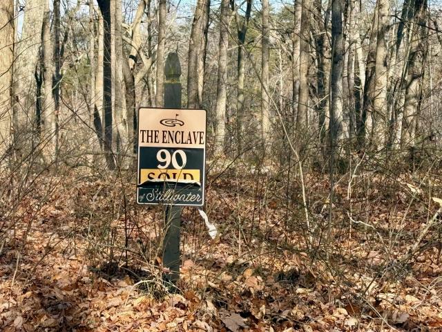 90 Paradise Alley