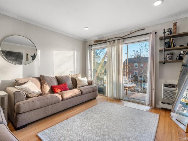 90 Park Avenue S B6