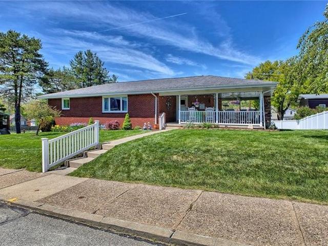 90 Penn Ave, Irwin, PA 15642