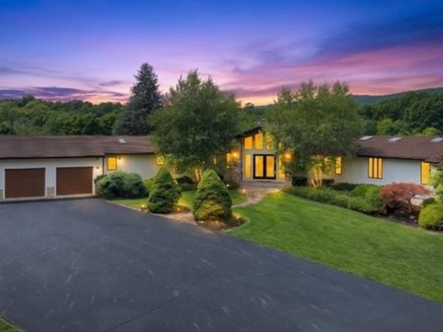 90 Phillips Rd, Frankford Township, NJ 07826