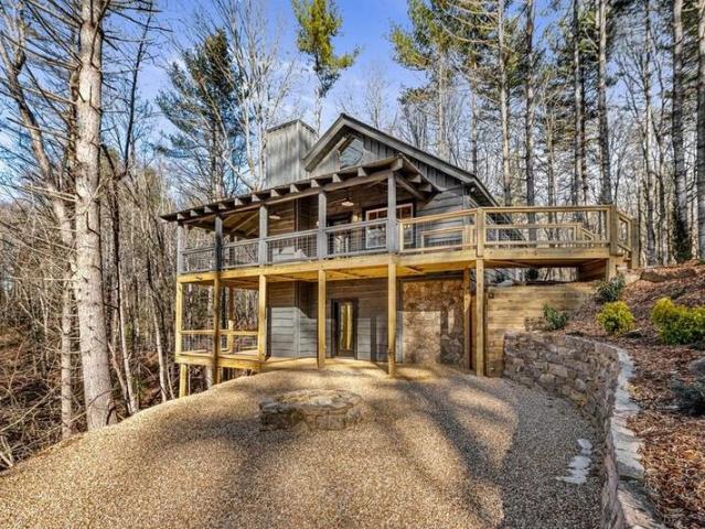90 Pigeon Creek Drive, Blue Ridge, GA 30513