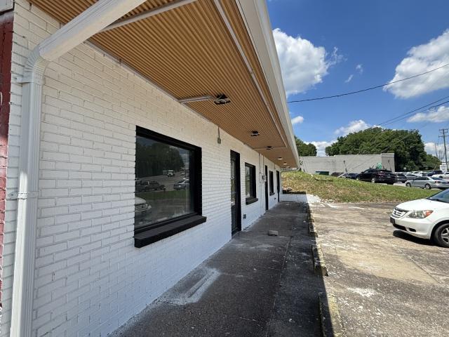 90 Providence Blvd