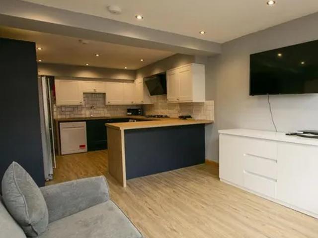 90 Raddlebarn Road, Stirchley, B29 6HQ, United Kingdom | 8 bed house for rent #133649097 | Rentberry