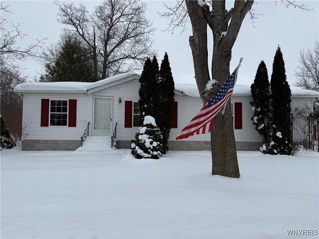 90 Rainbow Park, Ransomville, NY 14131