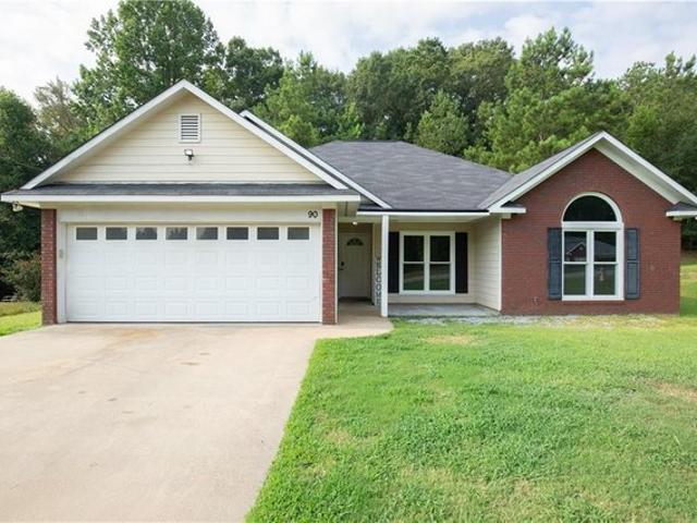 90 Redwood Dr, Phenix City, AL 36869
