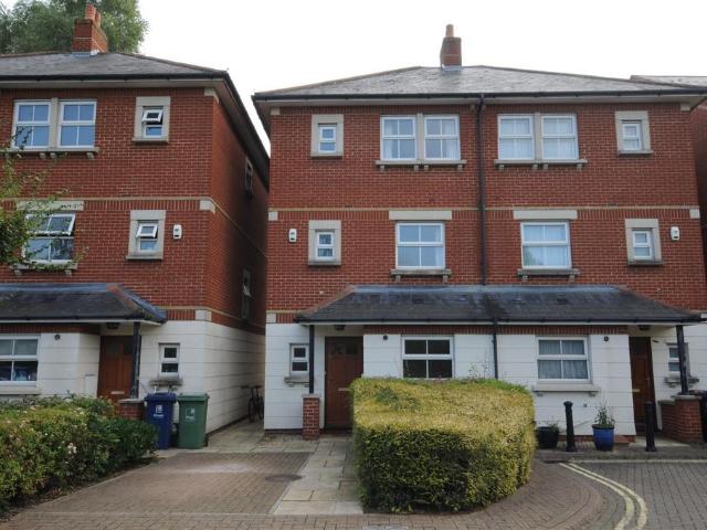90 Rewley RoadOxford 4 bed house to rent £3,500 pcm £808 pw