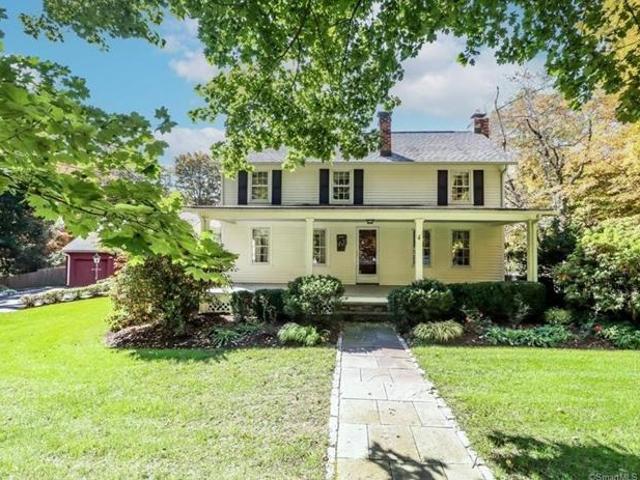 90 Riverside Rd, Newtown, CT 06482