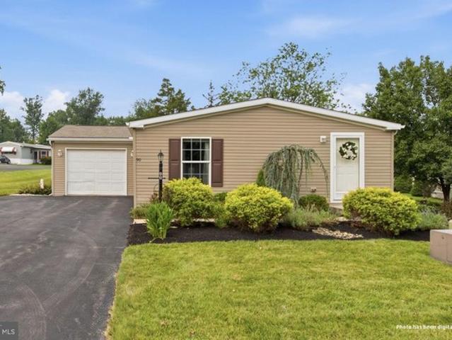 90 Robin Ln, Sellersville, PA 18960
