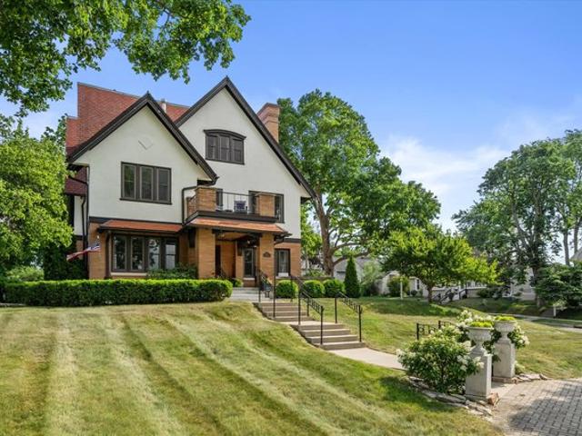 90 S Main St Unit 92, Hartford, WI 53027