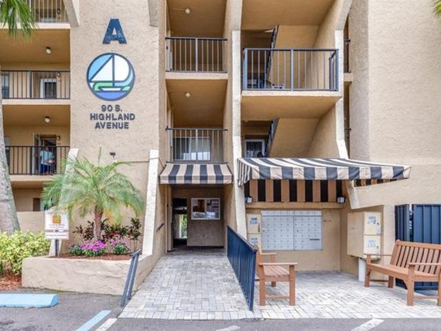 90 S Highland Ave Apt 110, Tarpon Springs, FL 34689