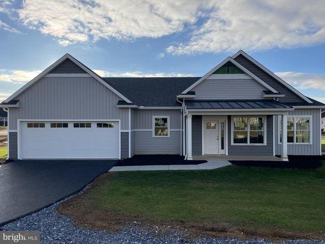 90 S Village Cir Unit 240, Palmyra, PA 17078