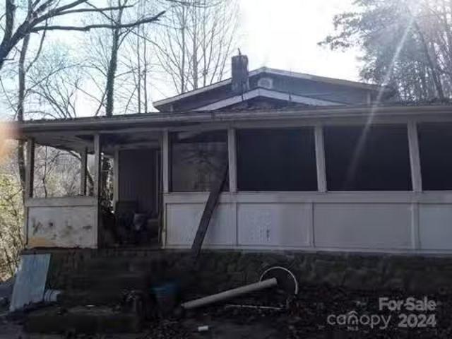 90 SCENIC HILL DR, BRYSON CITY, NC 28713 Single Family Residen.