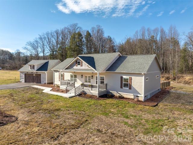 90 Saddle Club Lane