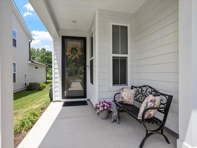 90 Shadowbrook Trail