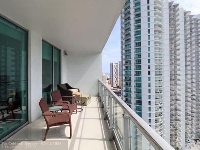 90 SW 3rd St #2802, Miami, FL 33130