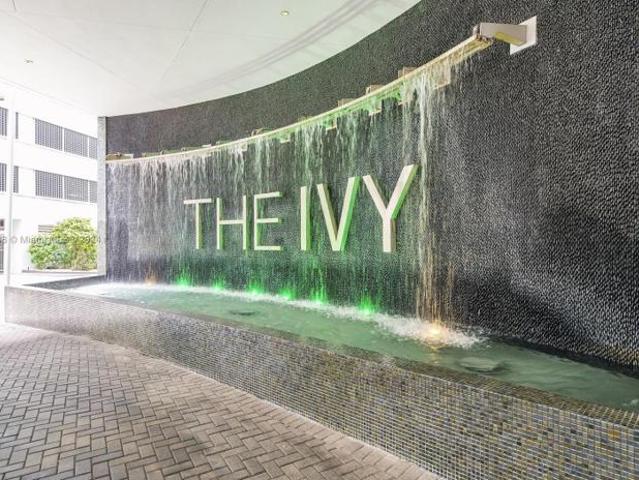 90 SW 3rd St #3202, Miami, FL 33130