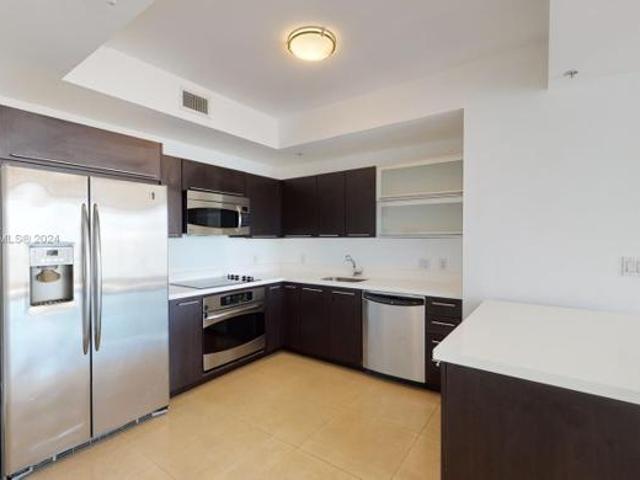 90 SW 3rd St #4002, Miami, FL 33130