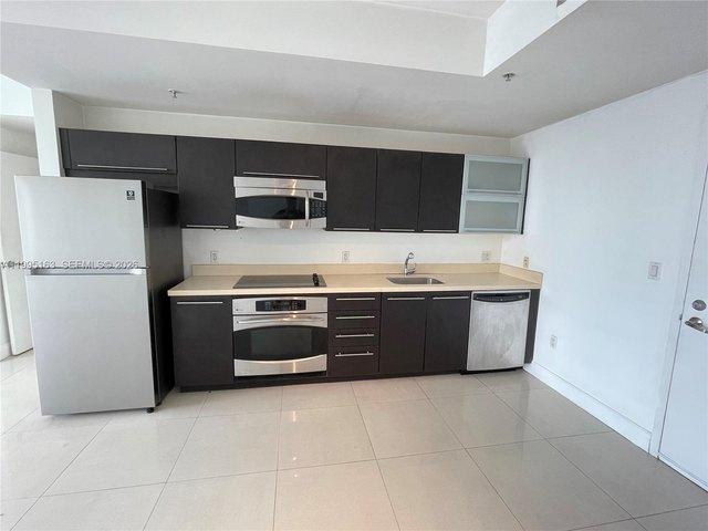90 SW 3rd St Apt 1809, Miami, FL 33130