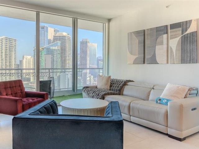90 SW 3rd St Apt 3703, Miami, FL 33130