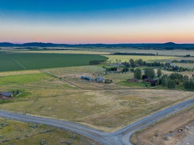 90 Sterling Dr, Bellevue, ID 83313