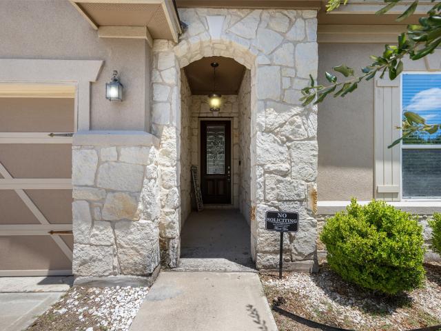 9104 Lonesome Oak Drive