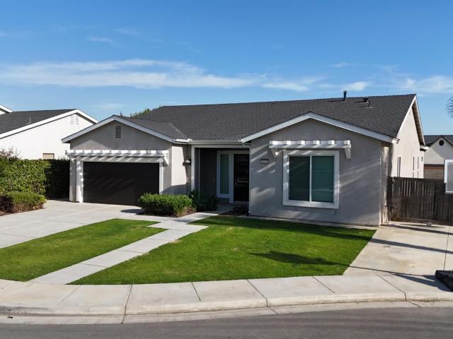 9105 N Manor Glen Lane