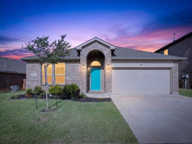 9105 Golden Hollow Ln, Fort Worth, TX 76179
