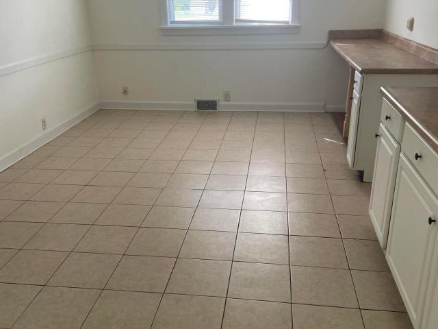 9105 Preston Hwy