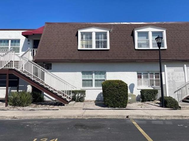 9105 W Hillsborough Ave #I104, Tampa, FL 33615