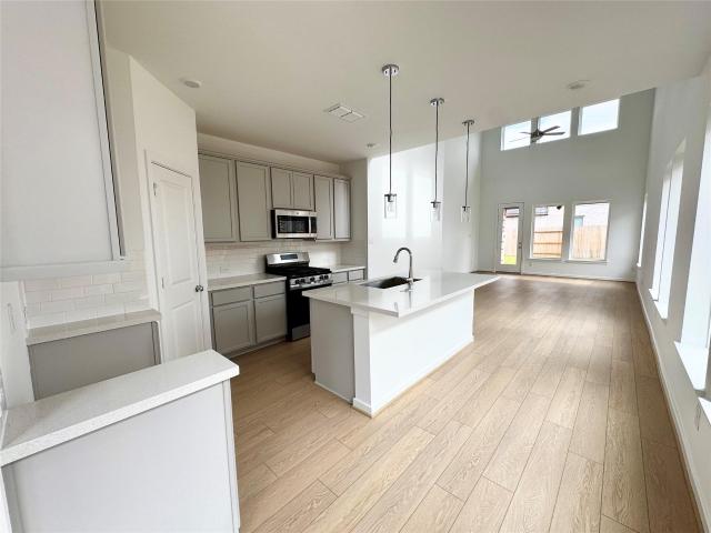 9106 Burleigh Landing Lane