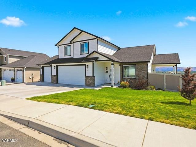 9106 Hawthorn Dr, Yakima, WA 98908
