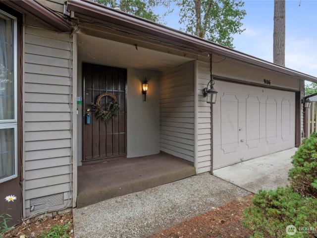 9106 Zircon Drive SW