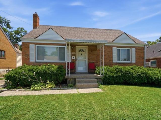 9108 Orangewood Dr, Colerain Township, OH 45231