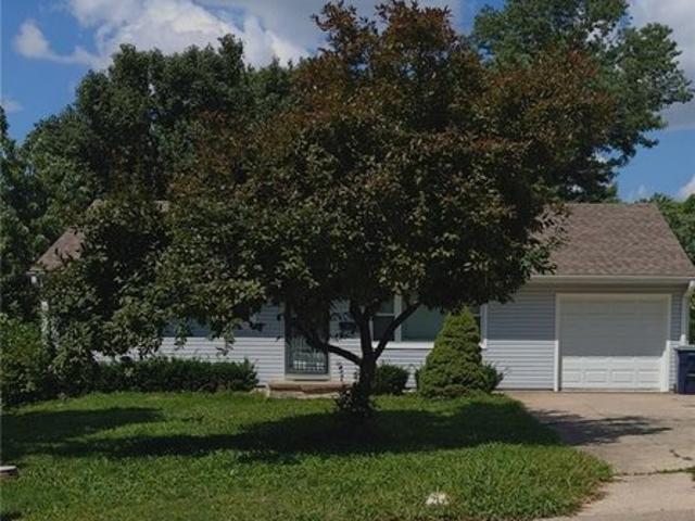 9108 Central St, Kansas City, MO 64114
