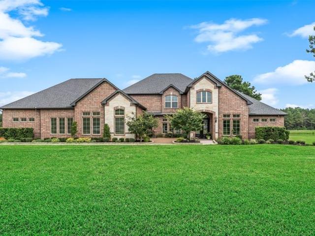 9108 Ridgelake Ct, Montgomery, TX 77316