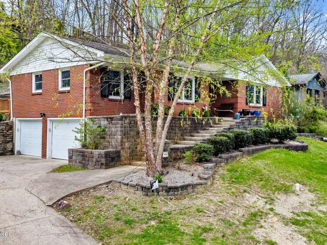 9108 Royal Oak Dr