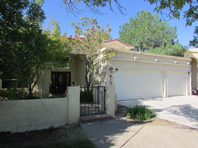 9108 Surrey Rd NE, Albuquerque, NM 87109