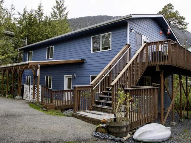 910/912 W Sesame St, Ketchikan, AK 99901