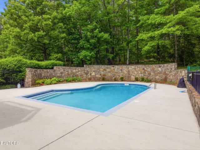 9109 Lynnwood Lane