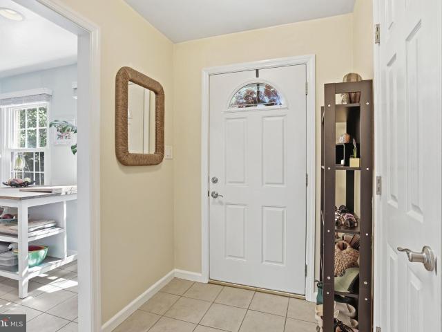 9100 Omar Ct, Fairfax, VA 22031 | MLS #VAFX2292 | Compass