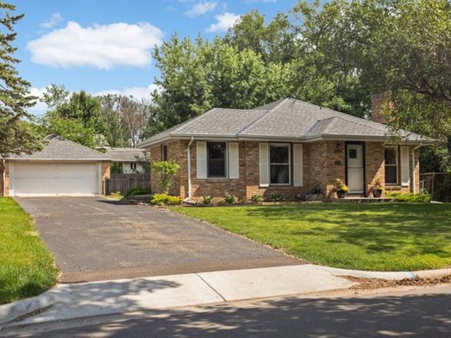 9100 Club Rd, Saint Louis Park, MN 55426