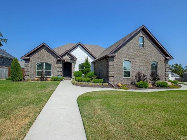 9100 Rapid Water Dr, Sherwood, AR 72120
