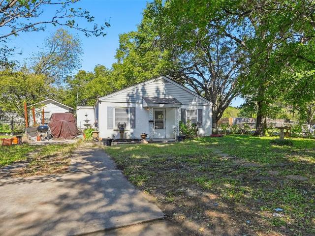 9100 Rowland Dr, White Settlement, TX 76108 | MLS #21101 | Compass