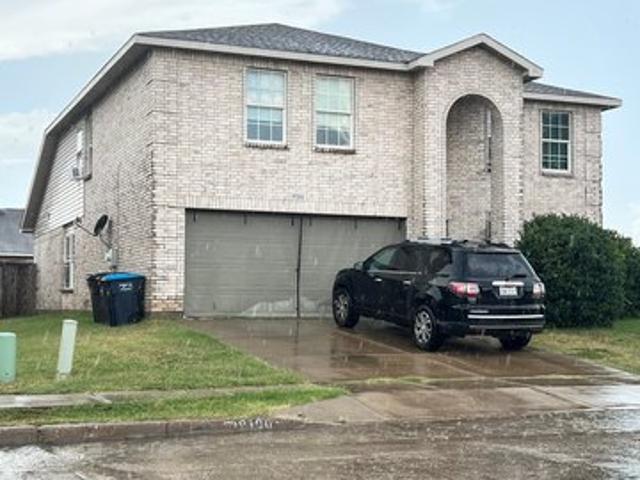 9100 Troy Dr, Fort Worth, TX 76123
