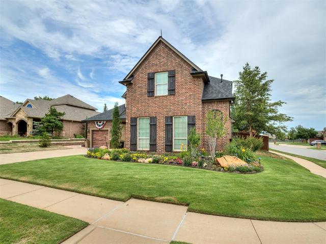 9101 NW 86th Court