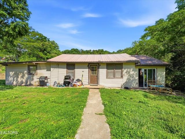 9101 Andersonville Pike, Powell, TN 37849