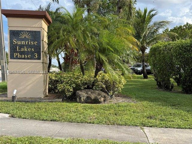 9101 Sunrise Lakes Blvd Apt 215, Sunrise, FL 33322