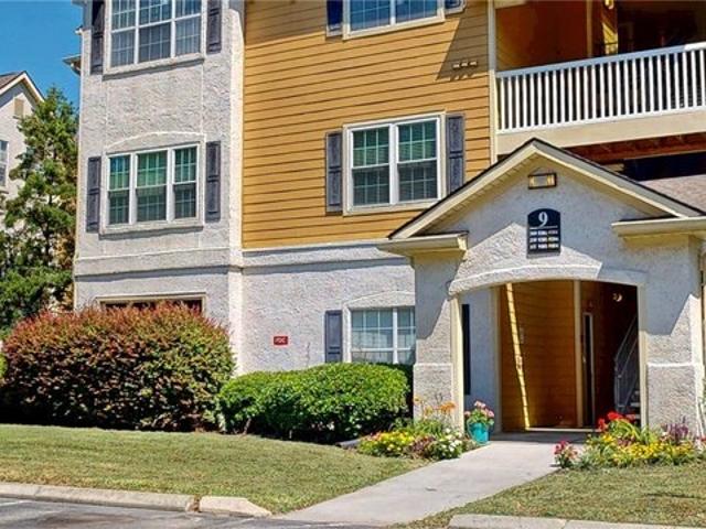 9102 Walden Park Dr, Savannah, GA 31410
