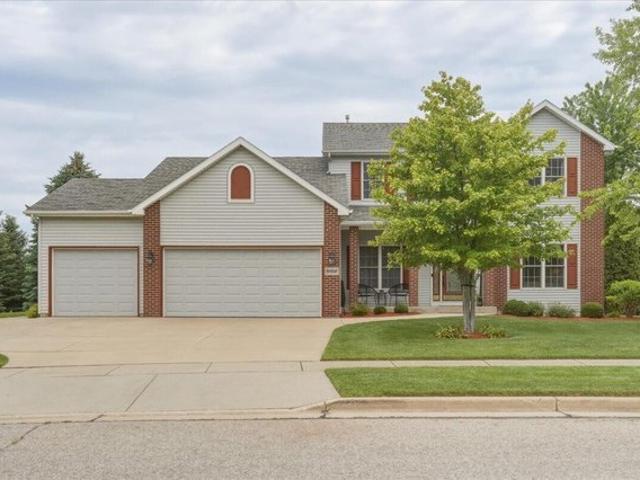 9102 61st St, Kenosha, WI 53142